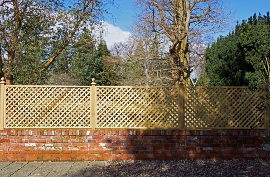 RHS Prestige Diagonal Trellis (38mm gap) - The Garden Trellis Company