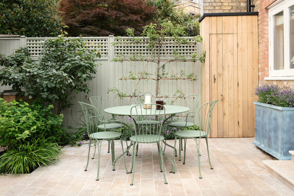 RHS Prestige Solid Fence Panels - The Garden Trellis Company